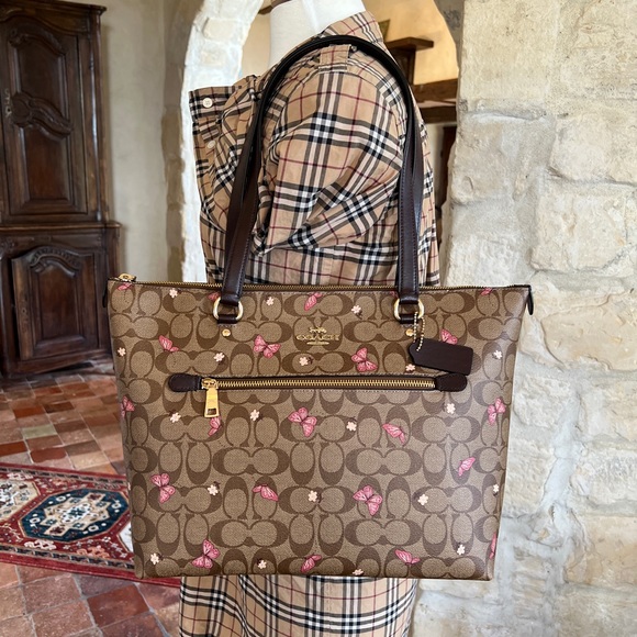 Coach | Bags | Coach Butterflies Signature Gallery Tote Handbagwallet ...